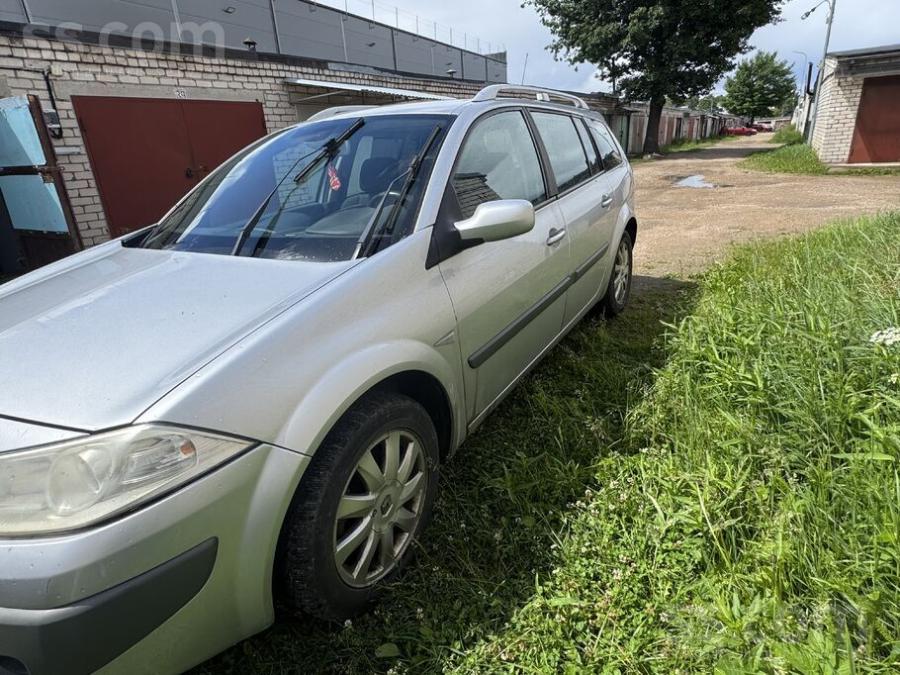 Pelēks Renault Megane 2007 Rīga, ar dzinēja tilpumu 1.90 L un nobraukumu 240 tūkst. km par 800 €, foto 5 vietnē AUTOMOTO.COM.LV
