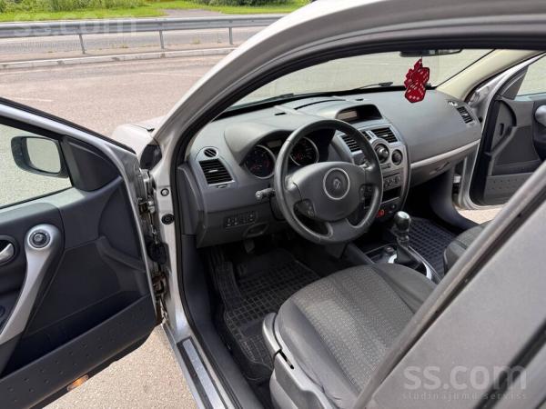 Grey Renault Megane 2007 in Riga, with an engine capacity of 1.90 L and mileage of 230 thousand km for 1290 €, photo 5 on AUTOMOTO.COM.LV