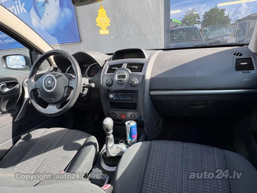 Pelēks Renault Megane 2007 Rapla, ar dzinēja tilpumu 1.90 L un nobraukumu 0 tūkst. km par 1400 €, foto 12 vietnē AUTOMOTO.COM.LV