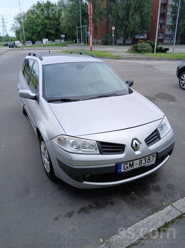 Grey Renault Megane 2007 in Riga, with an engine capacity of 1.60 L and mileage of 231 thousand km for 950 €, photo 1 on AUTOMOTO.COM.LV