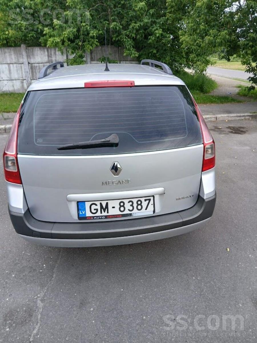 Grey Renault Megane 2007 in Riga, with an engine capacity of 1.60 L and mileage of 231 thousand km for 950 €, photo 3 on AUTOMOTO.COM.LV