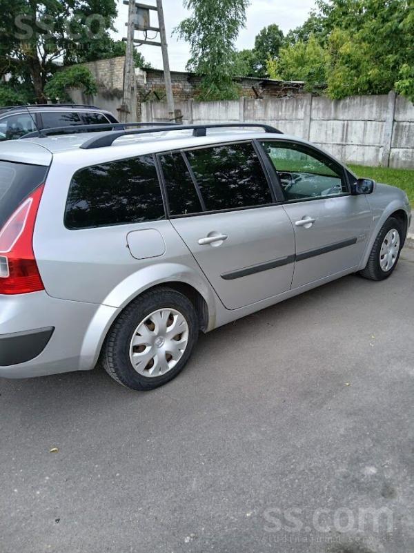 Grey Renault Megane 2007 in Riga, with an engine capacity of 1.60 L and mileage of 231 thousand km for 950 €, photo 6 on AUTOMOTO.COM.LV