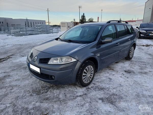 Grey Renault Megane 2008 in Kaunas, with an engine capacity of 1.60 L and mileage of 216 thousand km for 700 €, photo 1 on AUTOMOTO.COM.LV