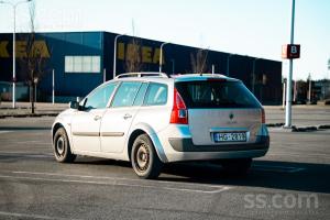 Grey Renault Megane 2008 in Riga, with an engine capacity of 1.60 L and mileage of 147 thousand km for 1300 €, photo 5 on AUTOMOTO.COM.LV