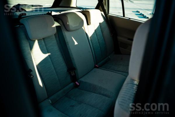 Pelēks Renault Megane 2008 Rīga, ar dzinēja tilpumu 1.60 L un nobraukumu 148 tūkst. km par 900 €, foto 10 vietnē AUTOMOTO.COM.LV