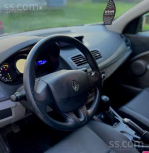 Pelēks Renault Megane 2009 Rīga, ar dzinēja tilpumu 1.60 L un nobraukumu 179 tūkst. km par 3158 €, foto 9 vietnē AUTOMOTO.COM.LV