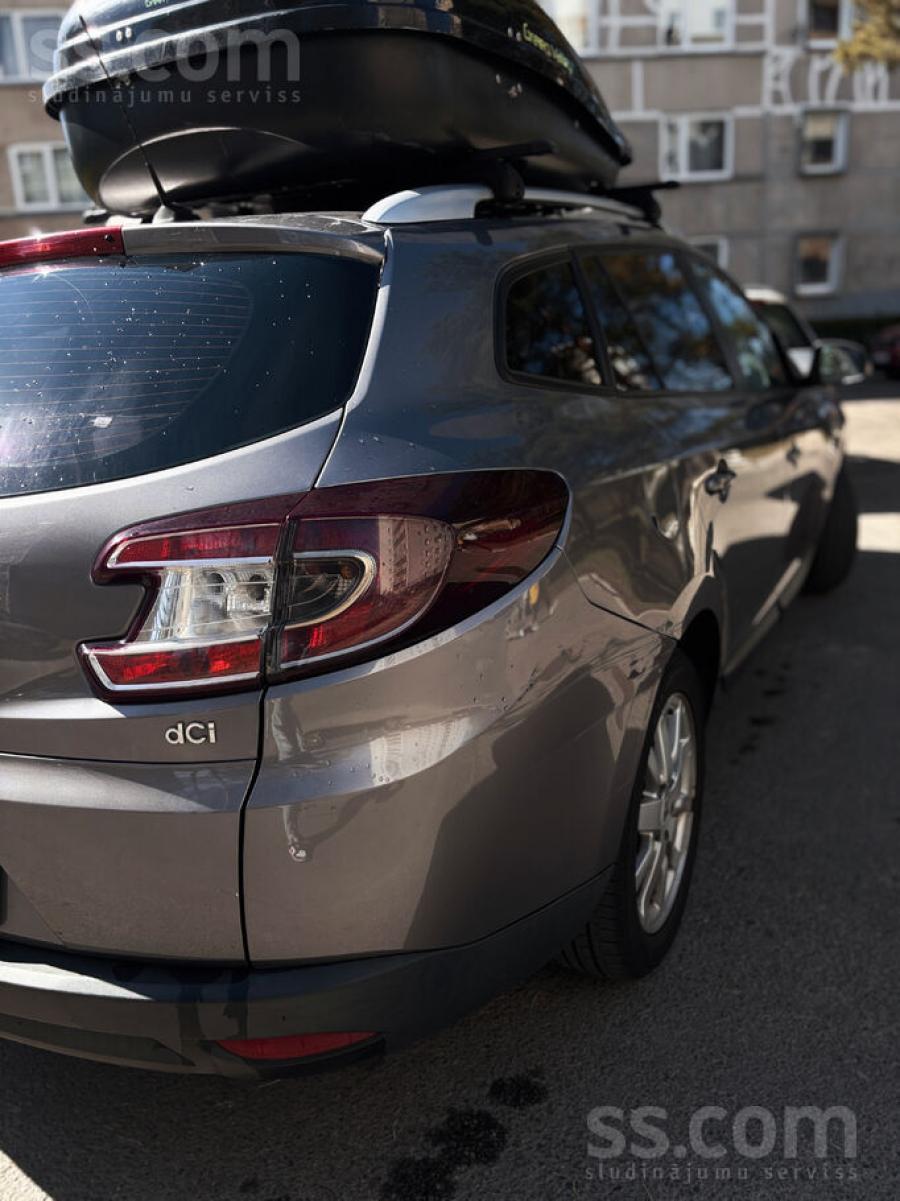 Pelēks Renault Megane 2010 Rīga, ar dzinēja tilpumu 1.50 L un nobraukumu 323 tūkst. km par 2750 €, foto 3 vietnē AUTOMOTO.COM.LV