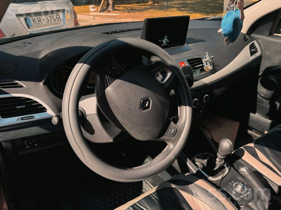 Pelēks Renault Megane 2010 Rīga, ar dzinēja tilpumu 1.50 L un nobraukumu 323 tūkst. km par 2750 €, foto 4 vietnē AUTOMOTO.COM.LV