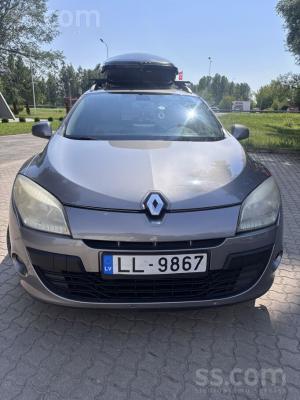 Grey Renault Megane 2010 in Riga, with an engine capacity of 1.50 L and mileage of 323 thousand km for 2500 €, photo 1 on AUTOMOTO.COM.LV