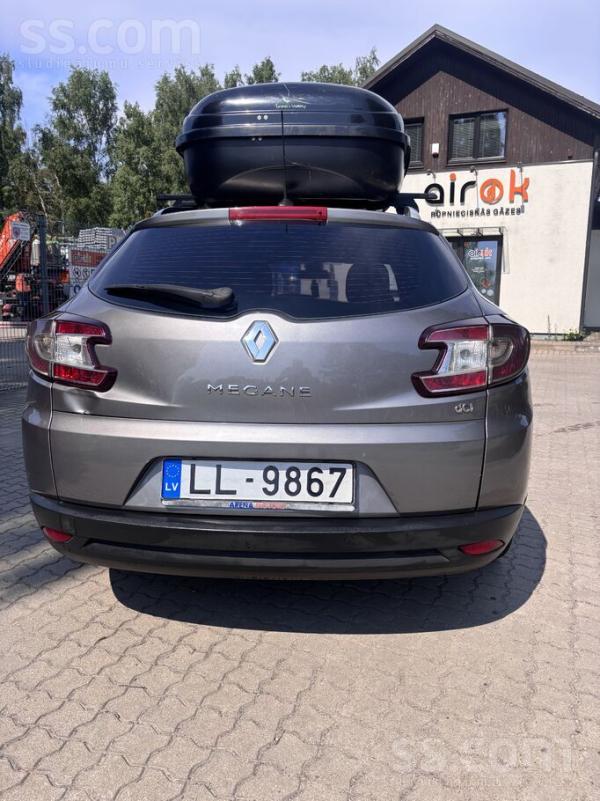 Pelēks Renault Megane 2010 Rīga, ar dzinēja tilpumu 1.50 L un nobraukumu 323 tūkst. km par 2500 €, foto 7 vietnē AUTOMOTO.COM.LV