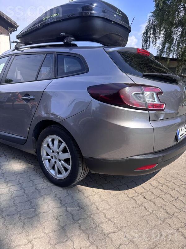 Pelēks Renault Megane 2010 Rīga, ar dzinēja tilpumu 1.50 L un nobraukumu 323 tūkst. km par 2500 €, foto 8 vietnē AUTOMOTO.COM.LV