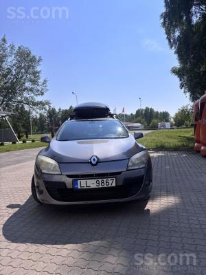 Grey Renault Megane 2010 in Riga, with an engine capacity of 1.50 L and mileage of 323 thousand km for 2500 €, photo 12 on AUTOMOTO.COM.LV