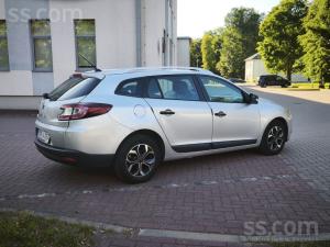 Pelēks Renault Megane 2010 Rīga, ar dzinēja tilpumu 1.50 L un nobraukumu 301 tūkst. km par 2400 €, foto 6 vietnē AUTOMOTO.COM.LV