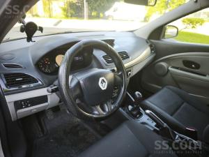 Pelēks Renault Megane 2010 Rīga, ar dzinēja tilpumu 1.50 L un nobraukumu 301 tūkst. km par 2400 €, foto 11 vietnē AUTOMOTO.COM.LV