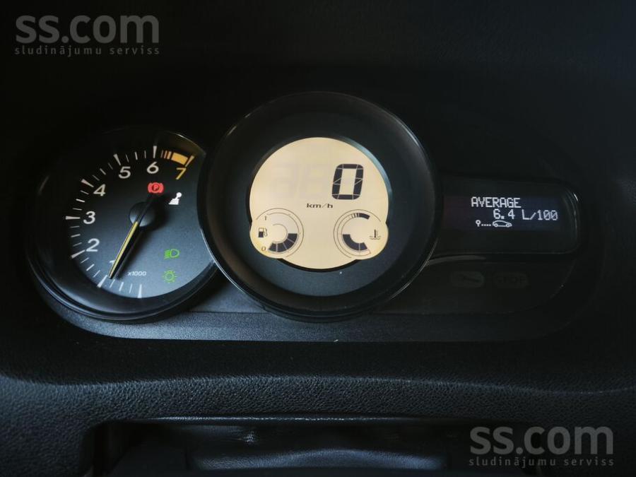 Pelēks Renault Megane 2010 Rīga, ar dzinēja tilpumu 1.50 L un nobraukumu 301 tūkst. km par 2400 €, foto 12 vietnē AUTOMOTO.COM.LV