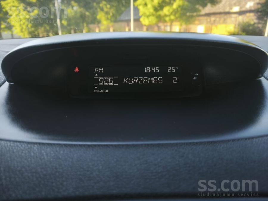Pelēks Renault Megane 2010 Rīga, ar dzinēja tilpumu 1.50 L un nobraukumu 301 tūkst. km par 2400 €, foto 14 vietnē AUTOMOTO.COM.LV