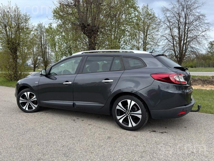 Grey Renault Megane 2011 in Ogre, with an engine capacity of 1.90 L and mileage of 207 thousand km for 5770 €, photo 5 on AUTOMOTO.COM.LV