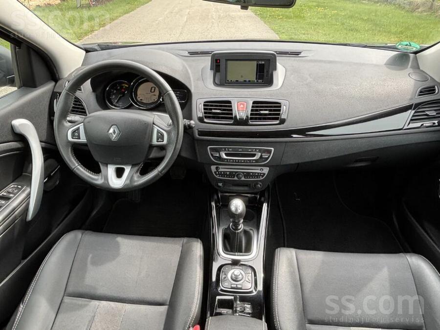 Grey Renault Megane 2011 in Ogre, with an engine capacity of 1.90 L and mileage of 207 thousand km for 5770 €, photo 16 on AUTOMOTO.COM.LV