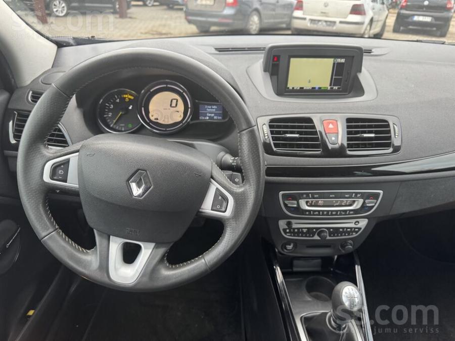 Grey Renault Megane 2011 in Ogre, with an engine capacity of 1.90 L and mileage of 207 thousand km for 5770 €, photo 19 on AUTOMOTO.COM.LV