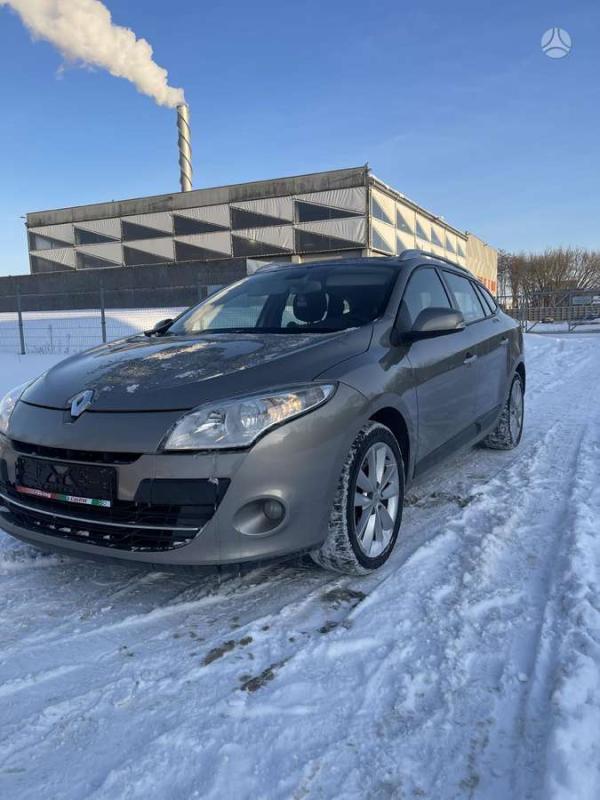 Grey Renault Megane 2011 in Kaunas, with an engine capacity of 1.46 L and mileage of 177 thousand km for 2850 €, photo 1 on AUTOMOTO.COM.LV
