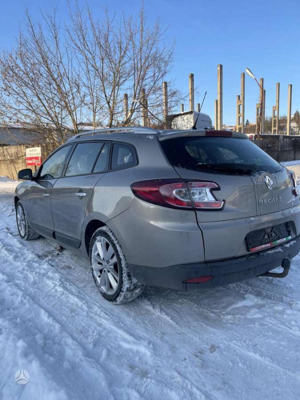 Grey Renault Megane 2011 in Kaunas, with an engine capacity of 1.46 L and mileage of 177 thousand km for 2850 €, photo 5 on AUTOMOTO.COM.LV