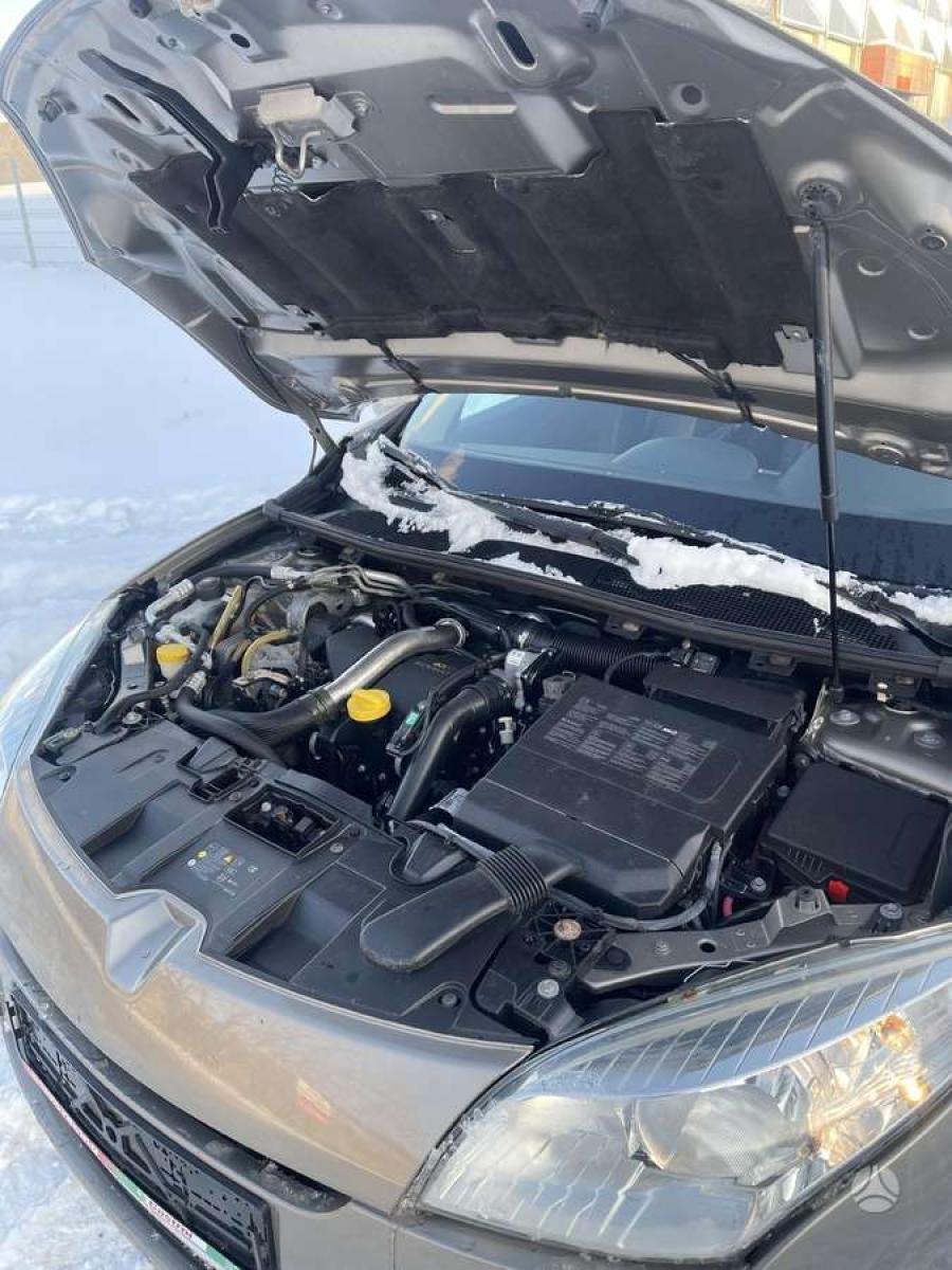 Pelēks Renault Megane 2011 Kauņa, ar dzinēja tilpumu 1.46 L un nobraukumu 177 tūkst. km par 2850 €, foto 18 vietnē AUTOMOTO.COM.LV