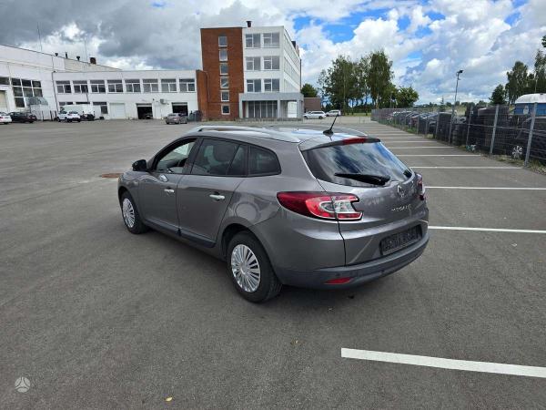 Pelēks Renault Megane 2011 Marijampole, ar dzinēja tilpumu 1.40 L un nobraukumu 160 tūkst. km par 2600 €, foto 6 vietnē AUTOMOTO.COM.LV