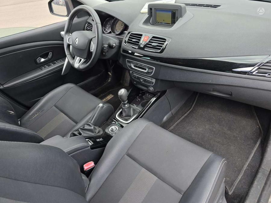 Pelēks Renault Megane 2011 Marijampole, ar dzinēja tilpumu 1.40 L un nobraukumu 160 tūkst. km par 2600 €, foto 14 vietnē AUTOMOTO.COM.LV