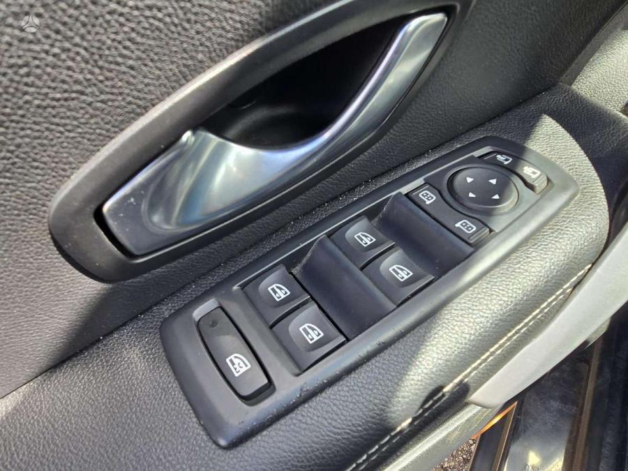 Pelēks Renault Megane 2011 Marijampole, ar dzinēja tilpumu 1.40 L un nobraukumu 160 tūkst. km par 2600 €, foto 20 vietnē AUTOMOTO.COM.LV