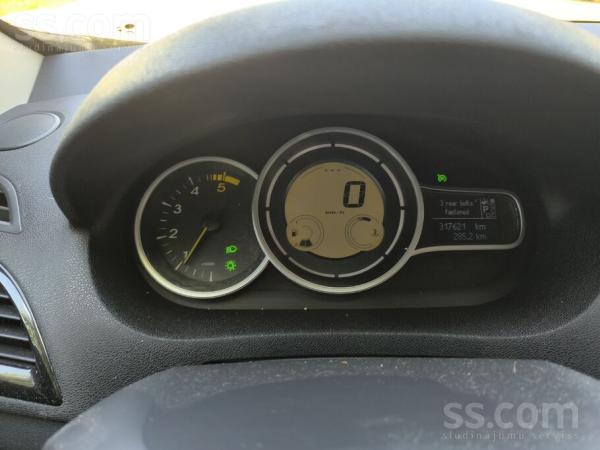 Серый Рено Меган 2011 в Рига, объемом двигателя 1.50 л и пробегом 318 тыс. км за 3000 €, фото 10 на AUTOMOTO.COM.LV