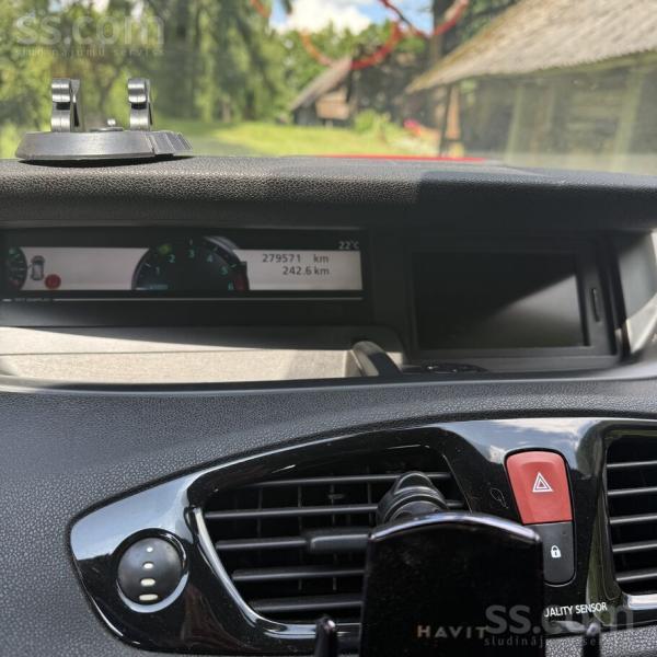 Pelēks Renault Megane 2011 Rēzekne, ar dzinēja tilpumu 1.90 L un nobraukumu 280 tūkst. km par 2700 €, foto 5 vietnē AUTOMOTO.COM.LV