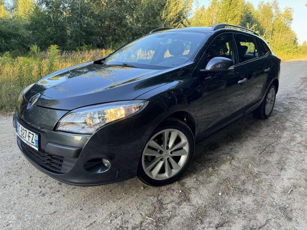 Pelēks Renault Megane 2011 Viļņa, ar dzinēja tilpumu 1.46 L un nobraukumu 240 tūkst. km par 3750 €, foto 1 vietnē AUTOMOTO.COM.LV