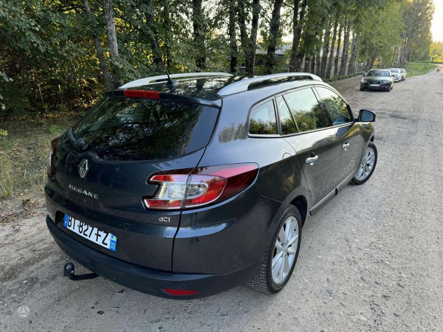 Grey Renault Megane 2011 in Vilnius, with an engine capacity of 1.46 L and mileage of 240 thousand km for 3750 €, photo 8 on AUTOMOTO.COM.LV