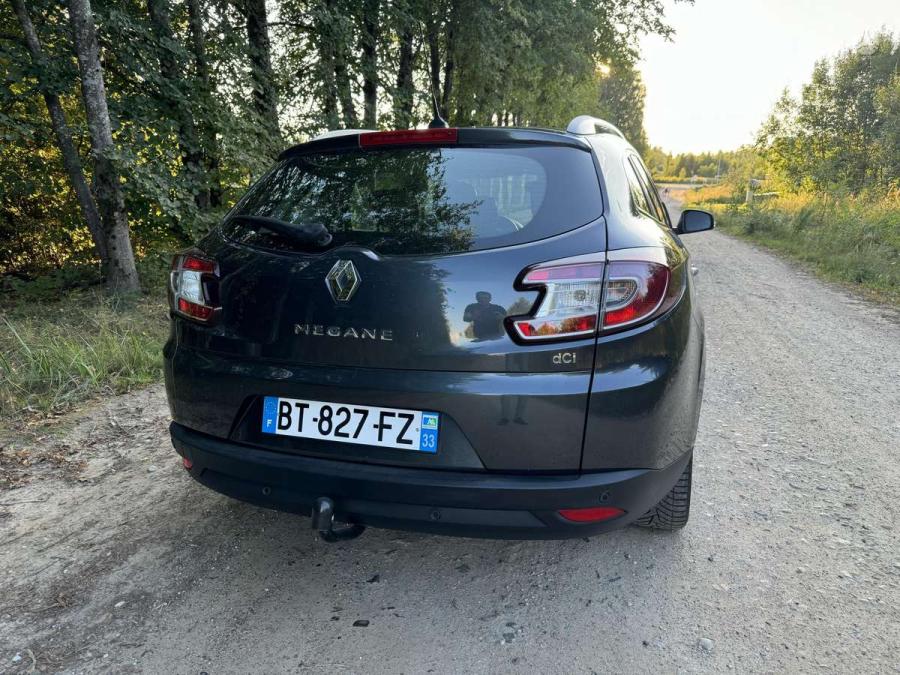 Grey Renault Megane 2011 in Vilnius, with an engine capacity of 1.46 L and mileage of 240 thousand km for 3750 €, photo 10 on AUTOMOTO.COM.LV
