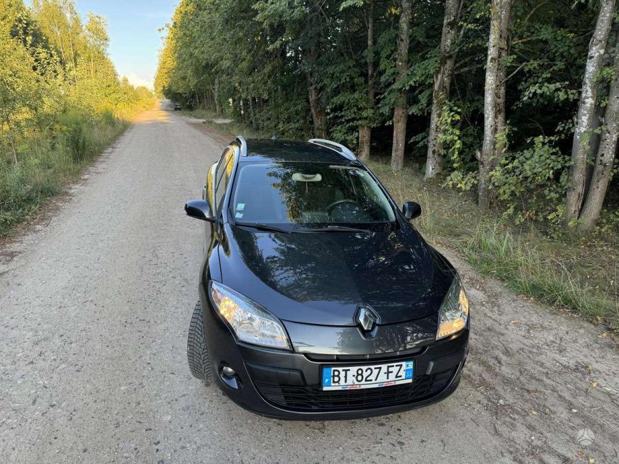 Grey Renault Megane 2011 in Vilnius, with an engine capacity of 1.46 L and mileage of 240 thousand km for 3750 €, photo 13 on AUTOMOTO.COM.LV