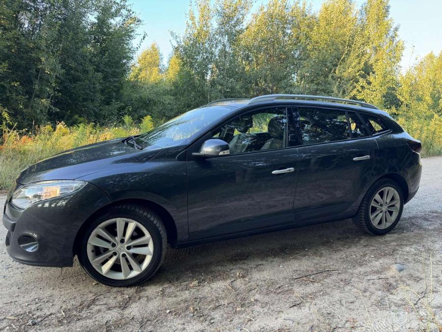 Grey Renault Megane 2011 in Vilnius, with an engine capacity of 1.46 L and mileage of 240 thousand km for 3750 €, photo 14 on AUTOMOTO.COM.LV