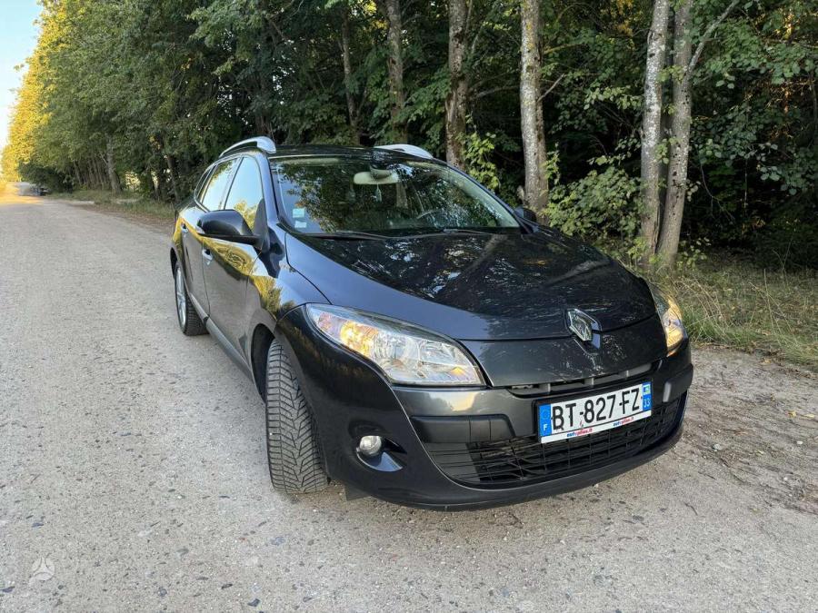 Grey Renault Megane 2011 in Vilnius, with an engine capacity of 1.46 L and mileage of 240 thousand km for 3750 €, photo 23 on AUTOMOTO.COM.LV