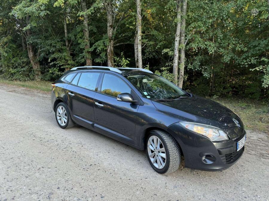 Grey Renault Megane 2011 in Vilnius, with an engine capacity of 1.46 L and mileage of 240 thousand km for 3750 €, photo 24 on AUTOMOTO.COM.LV