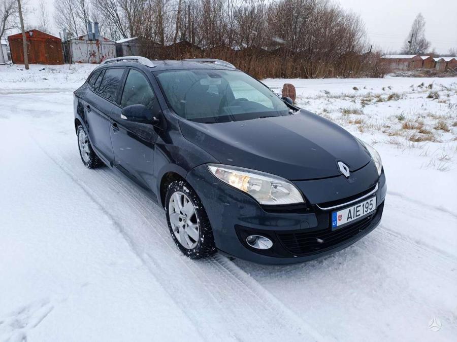 Pelēks Renault Megane 2012 Panevēža, ar dzinēja tilpumu 1.46 L un nobraukumu 250 tūkst. km par 2900 €, foto 3 vietnē AUTOMOTO.COM.LV