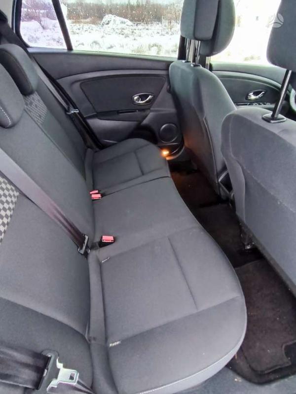 Pelēks Renault Megane 2012 Panevēža, ar dzinēja tilpumu 1.46 L un nobraukumu 250 tūkst. km par 2900 €, foto 11 vietnē AUTOMOTO.COM.LV