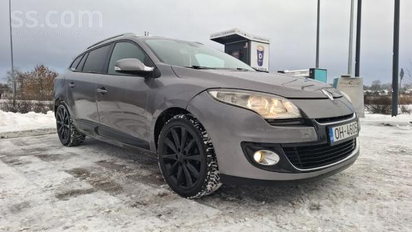 Pelēks Renault Megane 2012 Daugavpils, ar dzinēja tilpumu 1.50 L un nobraukumu 267 tūkst. km par 2650 €, foto 1 vietnē AUTOMOTO.COM.LV