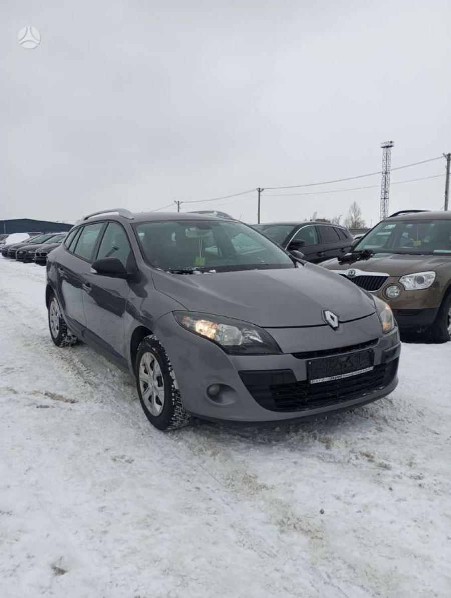 Grey Renault Megane 2012 in Kaunas, with an engine capacity of 1.46 L and mileage of 260 thousand km for 3100 €, photo 1 on AUTOMOTO.COM.LV