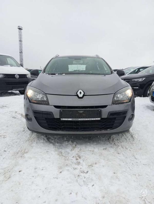 Grey Renault Megane 2012 in Kaunas, with an engine capacity of 1.46 L and mileage of 260 thousand km for 3100 €, photo 3 on AUTOMOTO.COM.LV