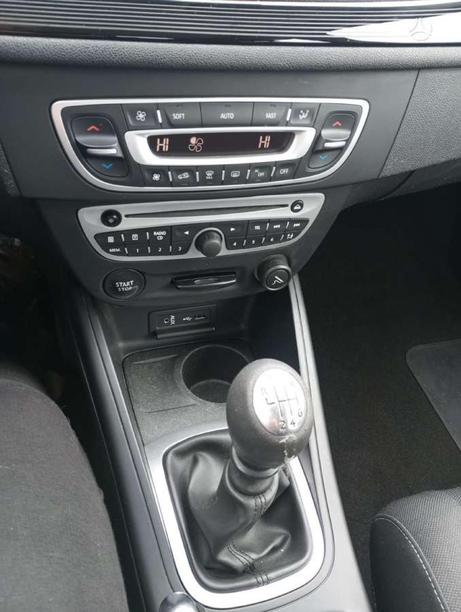 Grey Renault Megane 2012 in Kaunas, with an engine capacity of 1.46 L and mileage of 260 thousand km for 3100 €, photo 14 on AUTOMOTO.COM.LV