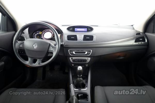 Pelēks Renault Megane 2012 Tallina, ar dzinēja tilpumu 1.60 L un nobraukumu 254 tūkst. km par 2499 €, foto 5 vietnē AUTOMOTO.COM.LV
