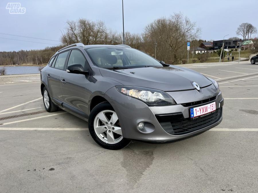 Grey Renault Megane 2012 in Siauliai, with an engine capacity of 1.50 L and mileage of 214 thousand km for 3700 €, photo 1 on AUTOMOTO.COM.LV