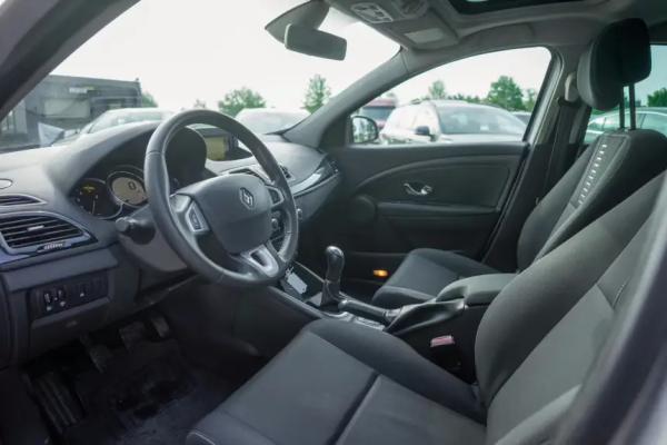 Pelēks Renault Megane 2012 Liepāja, ar dzinēja tilpumu 1.50 L un nobraukumu 223 tūkst. km par 4950 €, foto 8 vietnē AUTOMOTO.COM.LV