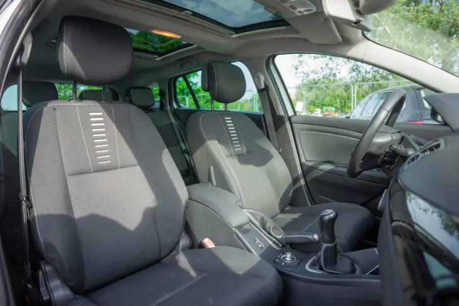 Pelēks Renault Megane 2012 Liepāja, ar dzinēja tilpumu 1.50 L un nobraukumu 223 tūkst. km par 4950 €, foto 13 vietnē AUTOMOTO.COM.LV