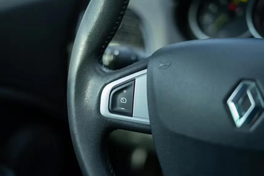 Pelēks Renault Megane 2012 Liepāja, ar dzinēja tilpumu 1.50 L un nobraukumu 223 tūkst. km par 4950 €, foto 19 vietnē AUTOMOTO.COM.LV