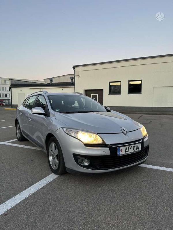 Pelēks Renault Megane 2012 Viļņa, ar dzinēja tilpumu 1.46 L un nobraukumu 249 tūkst. km par 3200 €, foto 1 vietnē AUTOMOTO.COM.LV
